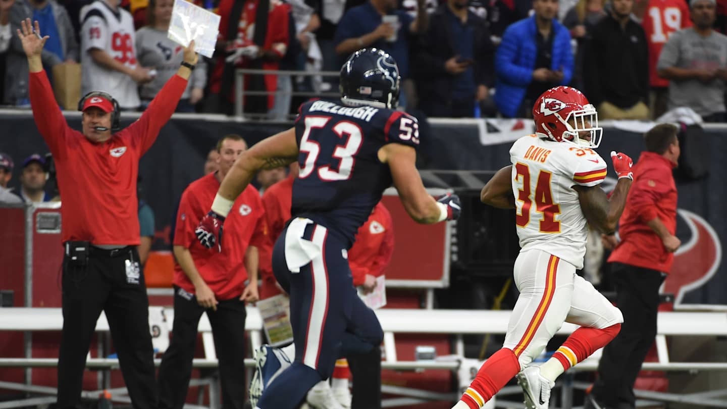 NFL Latest: Knile Davis takes opening kick 106 yards for KC - Sports ...