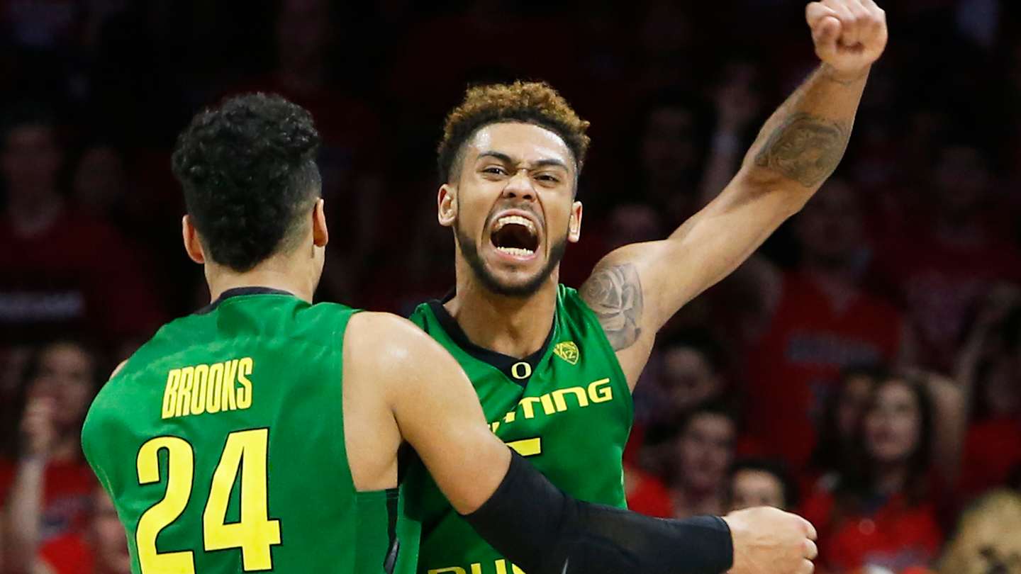 Brooks, Oregon end Arizona's 49-game home win streak - Sports Illustrated