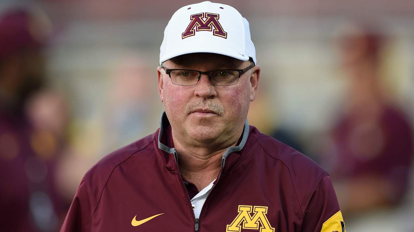 Jerry Kill: Minnesota honors retired football coach with video - Sports ...