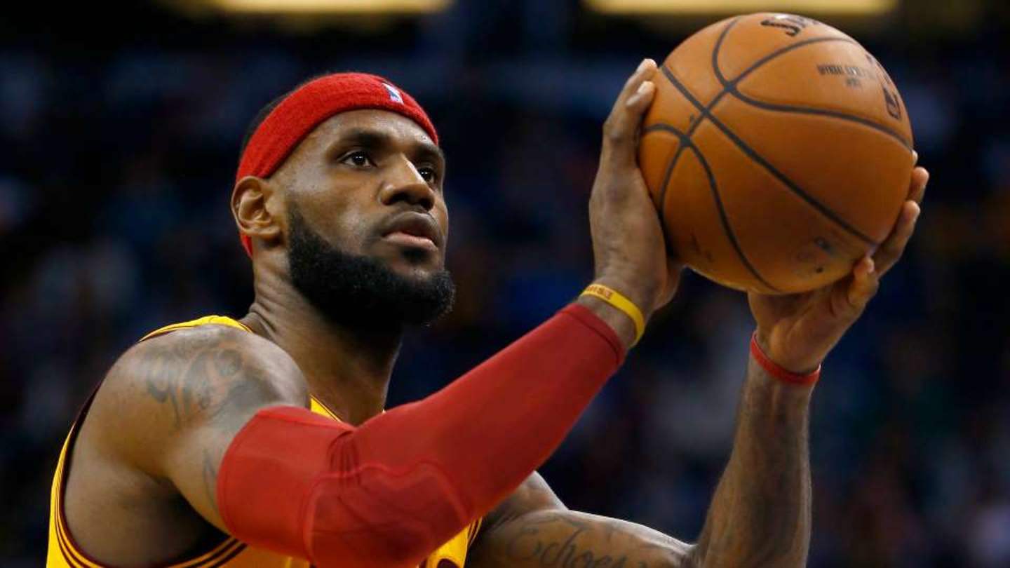 LeBron James makes backwards free throws look easy - Sports Illustrated