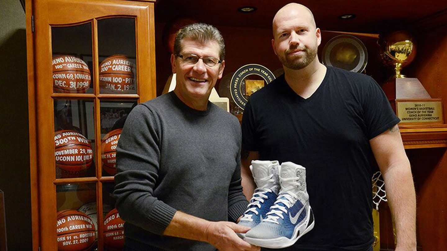 Designer Dan Gamache explains art of painting sneakers - Sports Illustrated