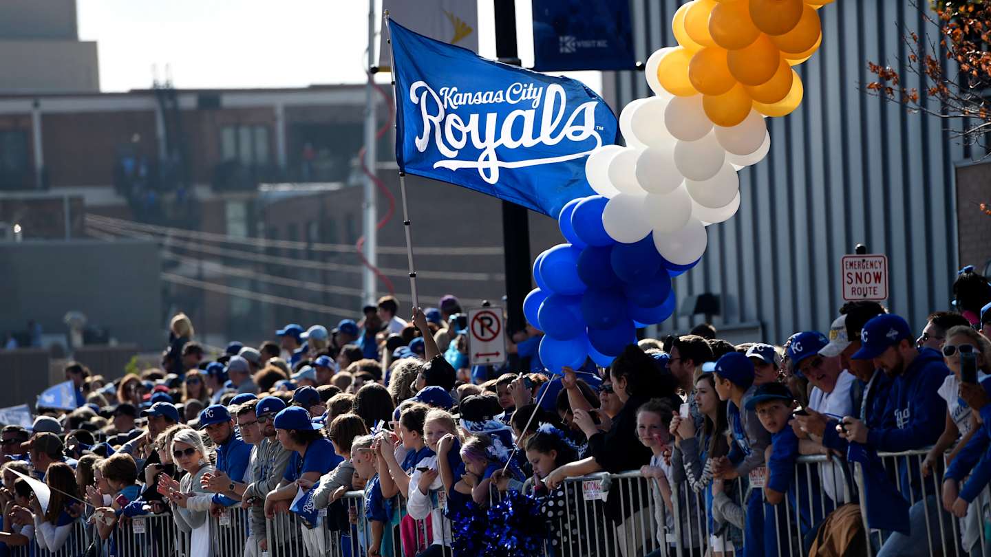 The Latest: Royals fans gather for Kansas City celebration - Sports ...