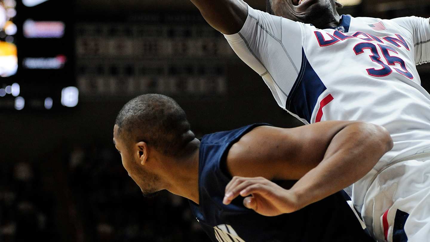 No. 19 UConn beats New Hampshire 85-66 - Sports Illustrated