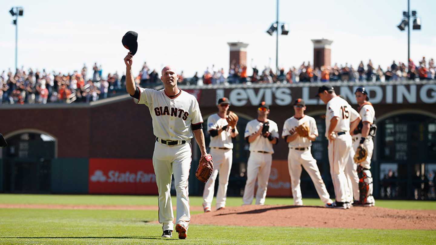 Tim Hudson retirement: Giants pitcher's standing ovation (video ...