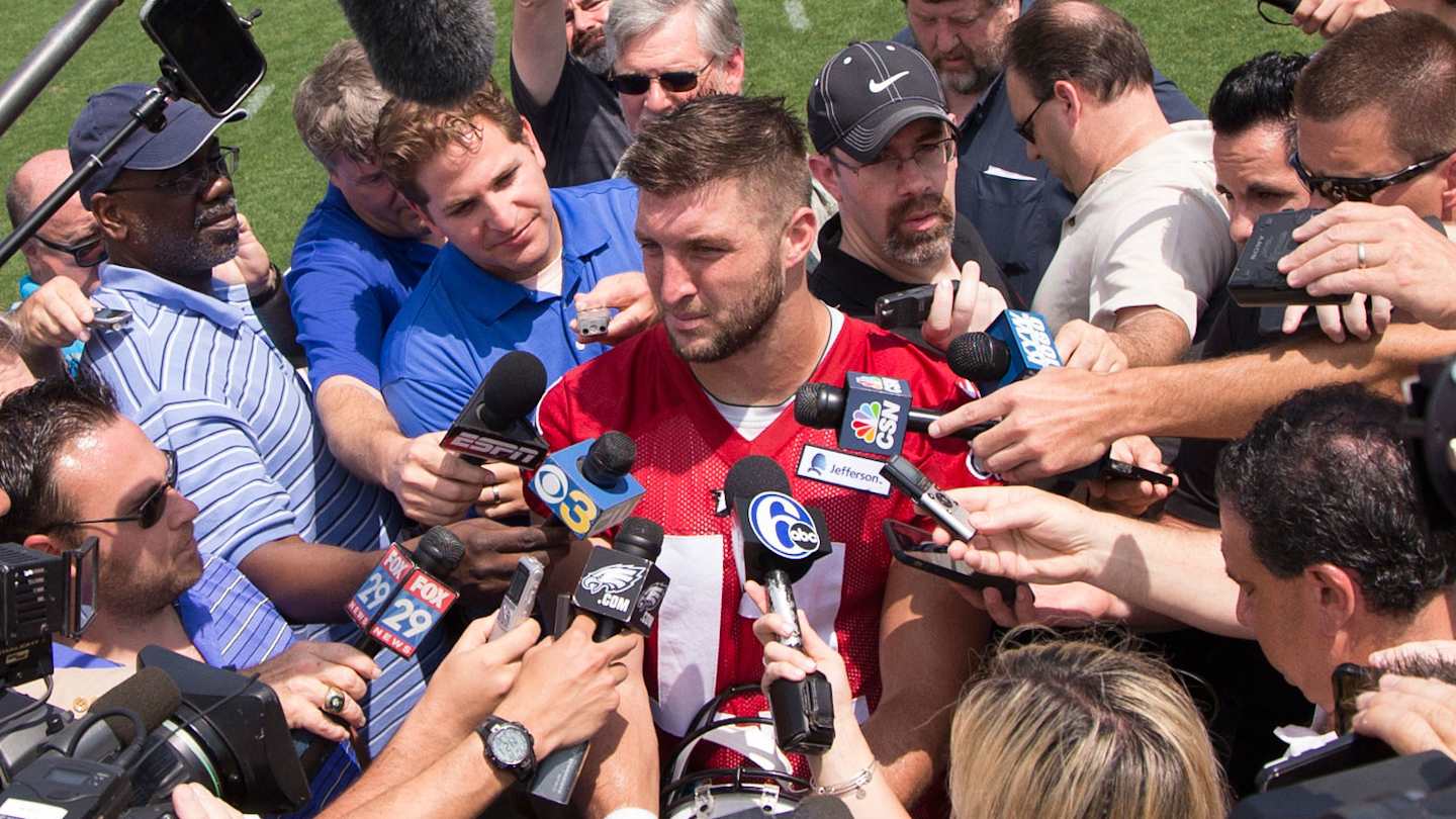 Tim Tebow: 10 of Eagles QB's best highlights, touchdowns - Sports ...