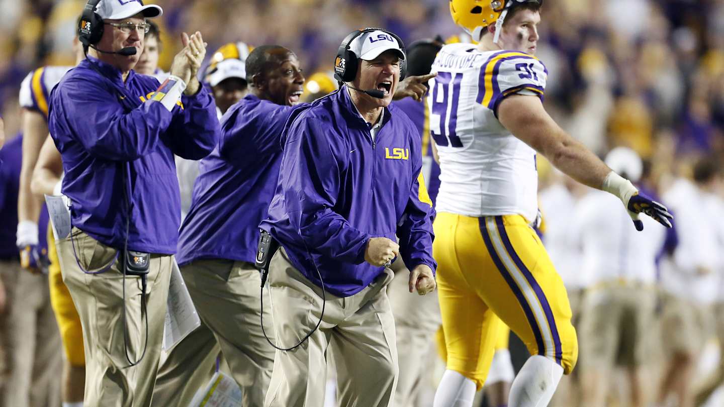 LSU says Les Miles to stay; Tigers beat Texas A&M 19-7 - Sports Illustrated