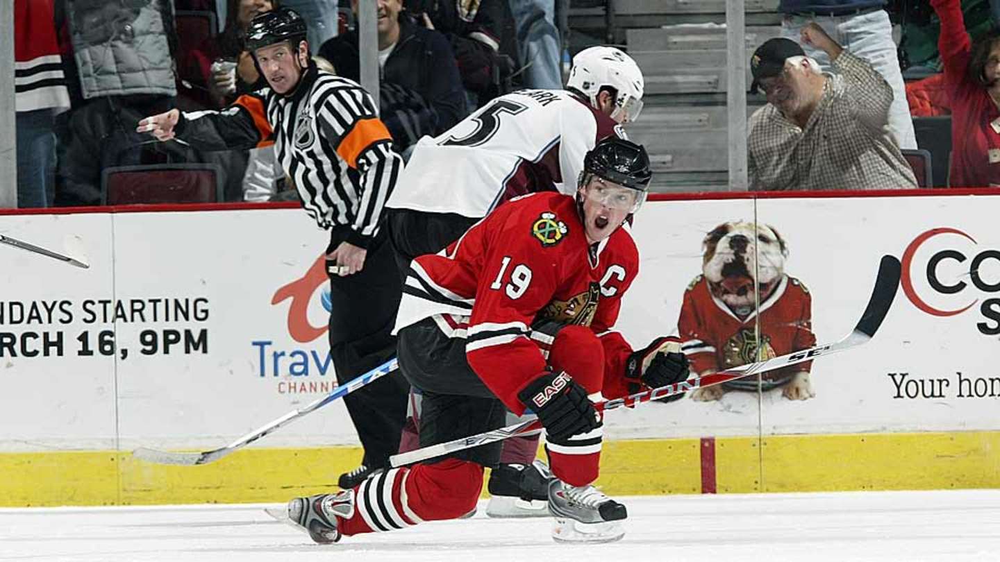 SI Vault: Jonathan "Captain Serious" Toews a gritty leader at 21 ...