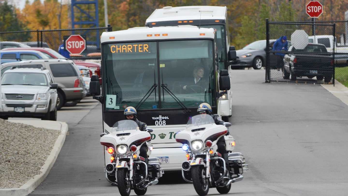Buffalo Bills’ team bus breaks down before game against Chiefs - Sports ...