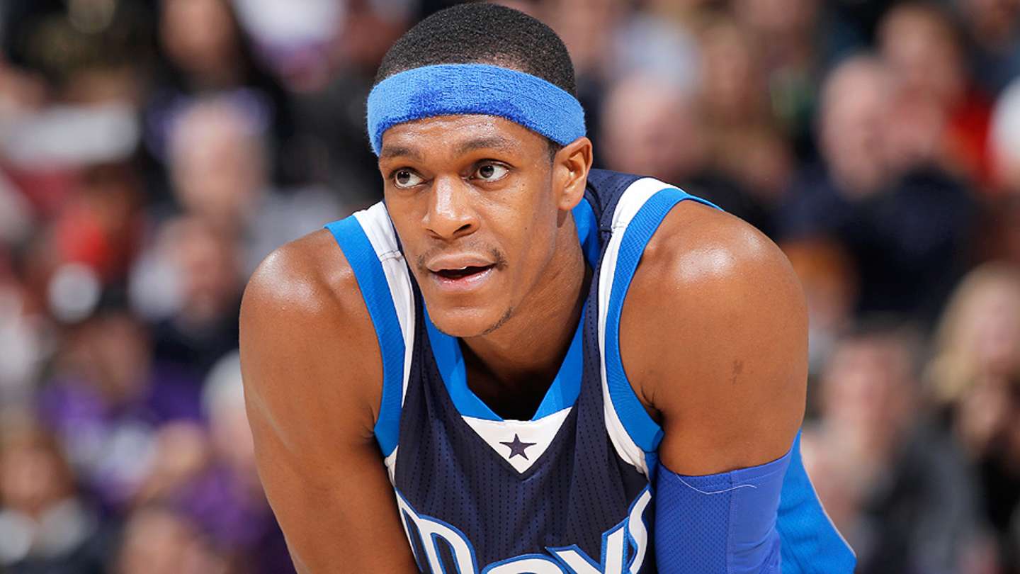 Rajon Rondo injury: Mavericks guard leaves game after taking knee to ...