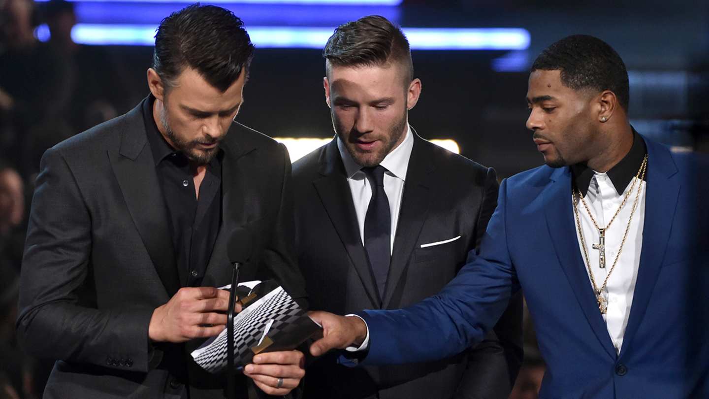 Patriots' Malcolm Butler makes interception at Grammys - Sports Illustrated