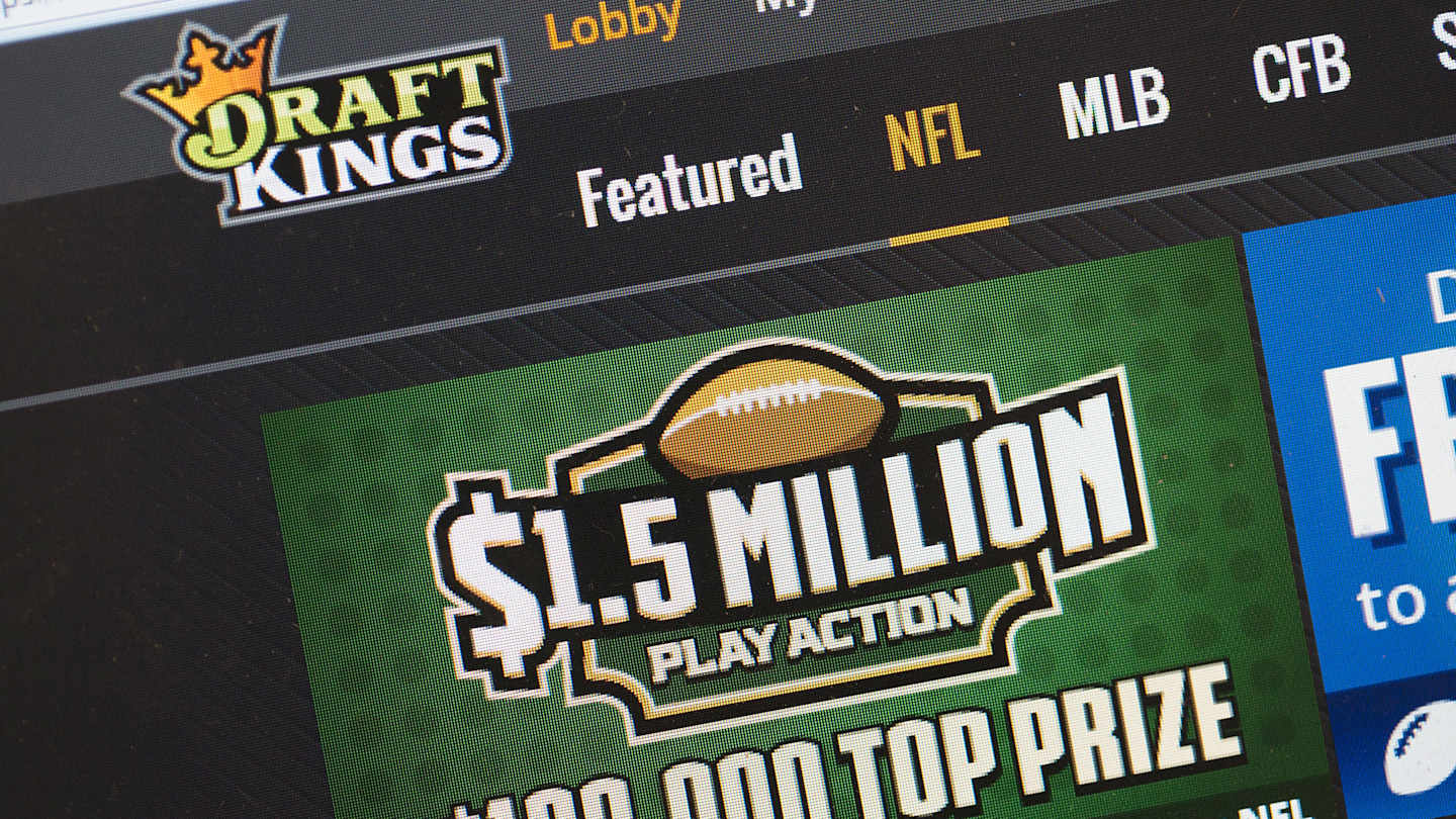 DraftKings, FanDuel: Illinois declares games illegal gambling - Sports ...