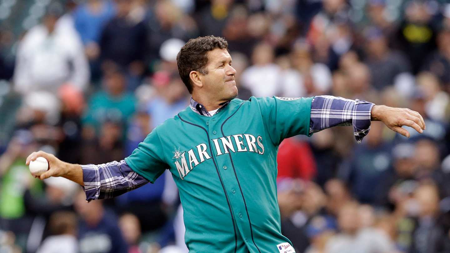 Mariners hire Edgar Martinez as hitting coach, reassign HoJo - Sports ...