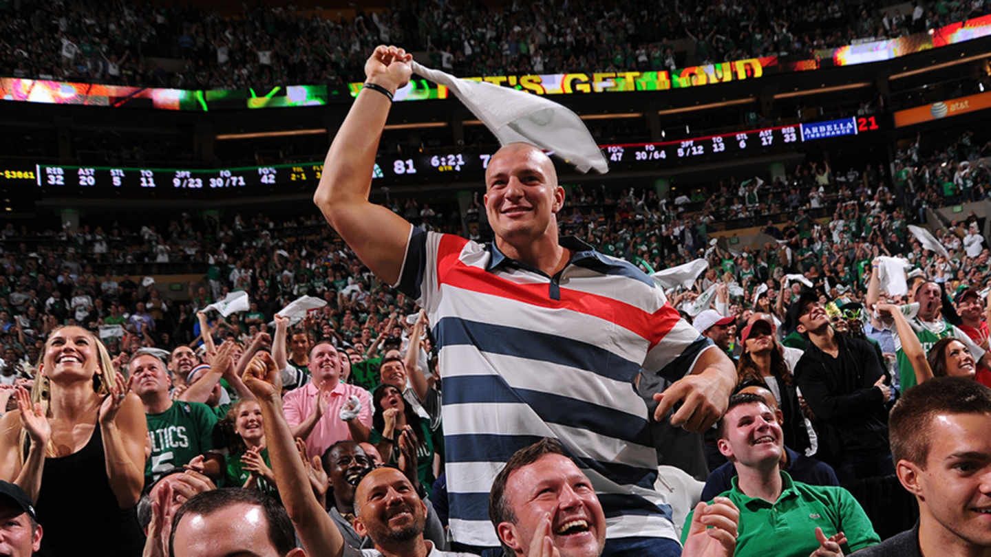 Rob Gronkowski book: New England Patriots TE tells party stories ...