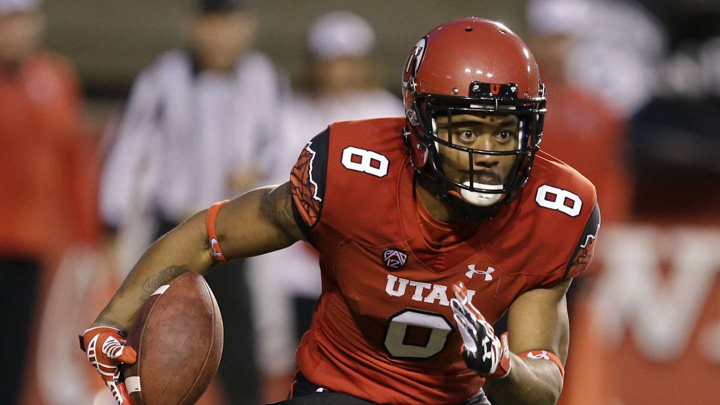 Oregon Ducks WR Bryon Marshall nearly fumbles before touchdown, Utah WR ...