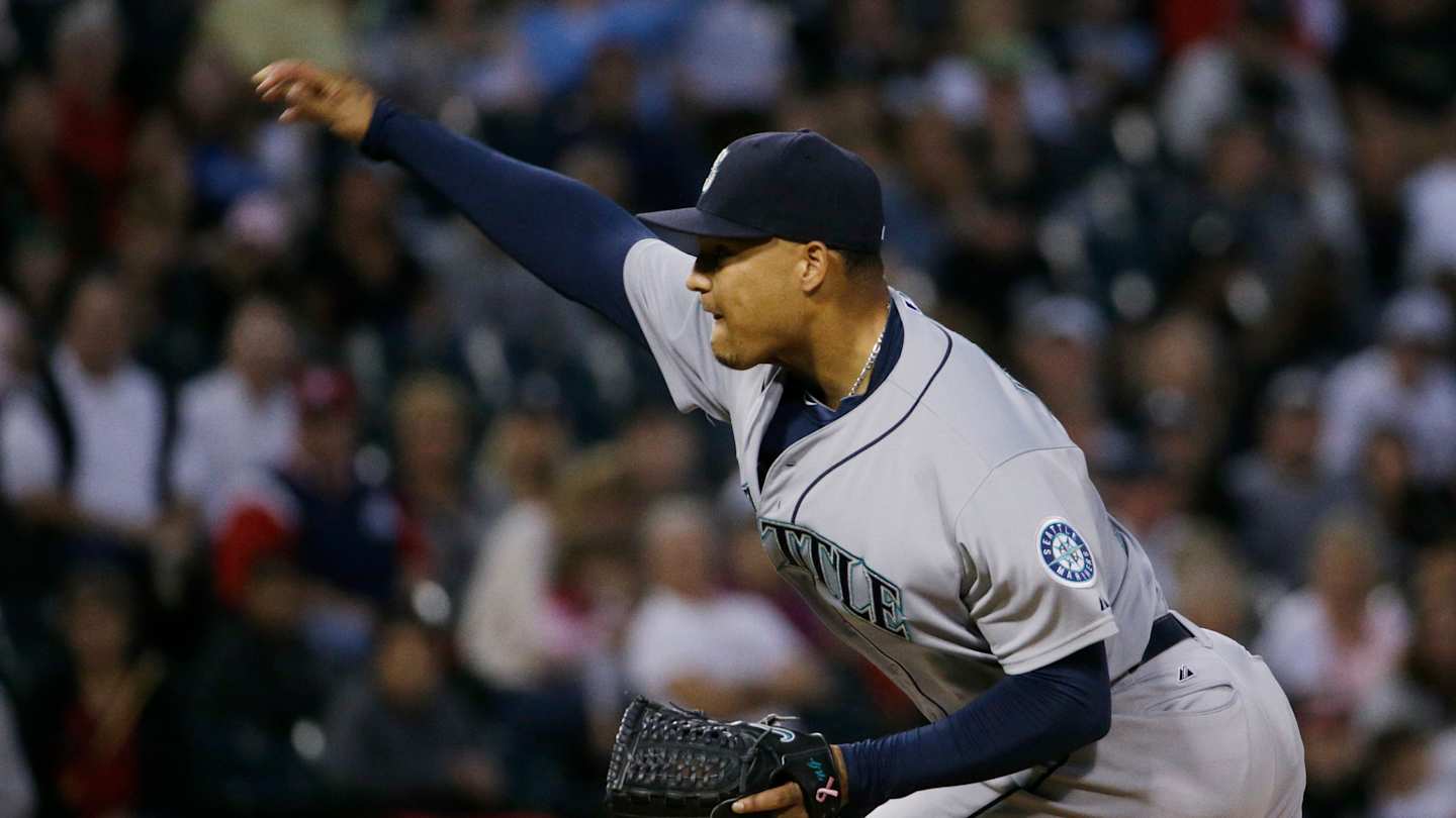 Mariners' Walker leaves start in 7th with injury - Sports Illustrated