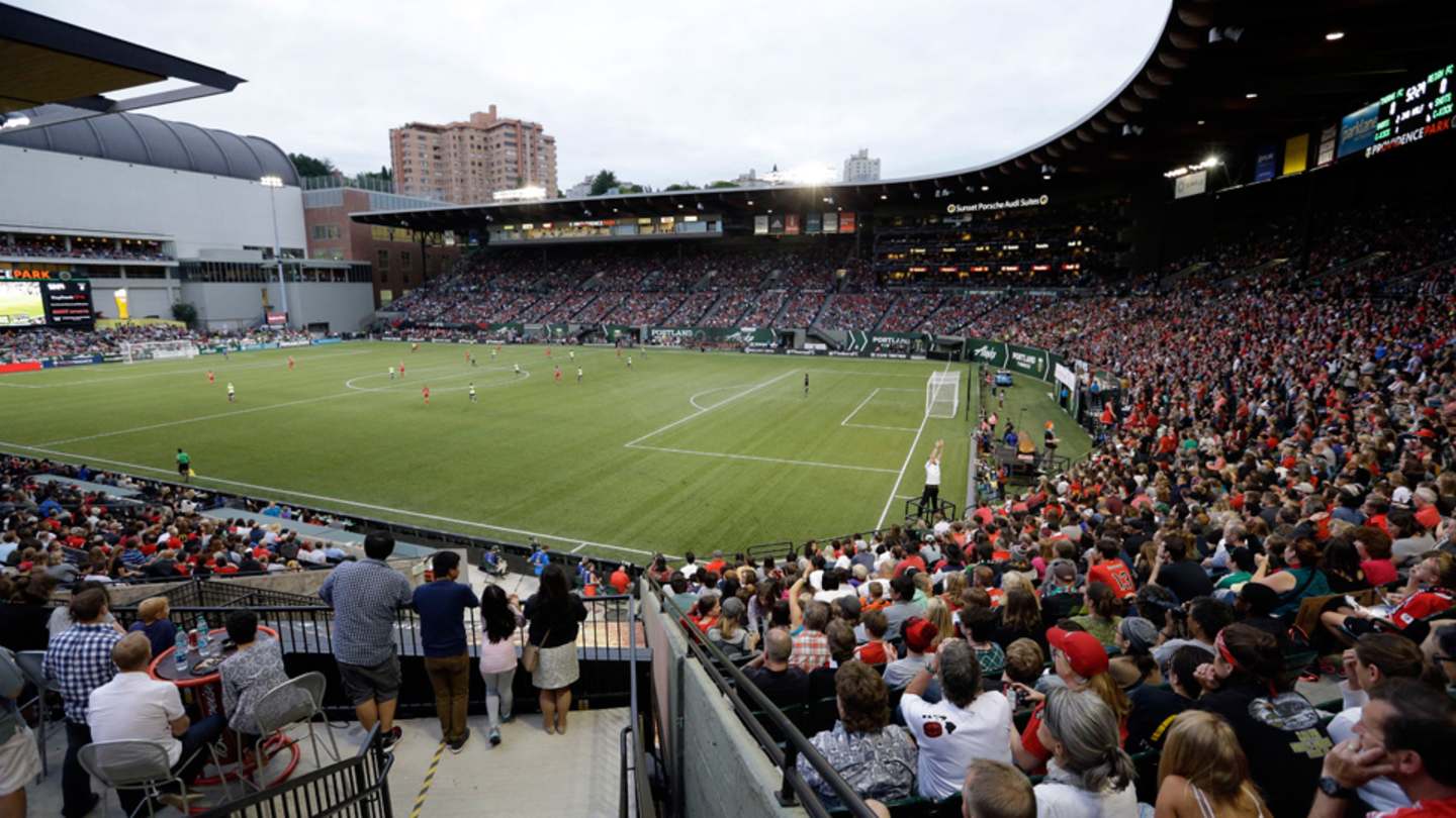 Seattle Reign beat Portland Thorns in front of record NWSL crowd ...
