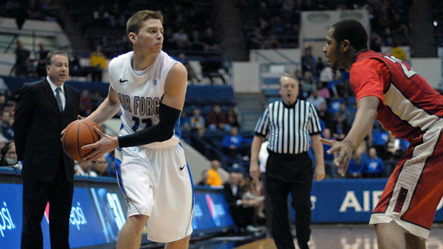 Air Force G Max Yon to take leave of absence for personal issue ...