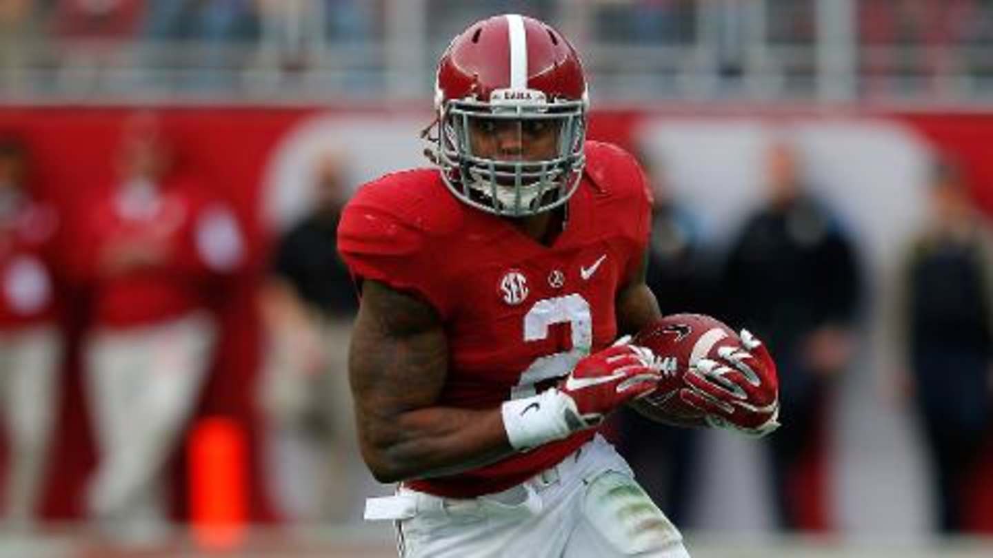 Derrick Henry, Deshaun Watson highlight college football awards ...