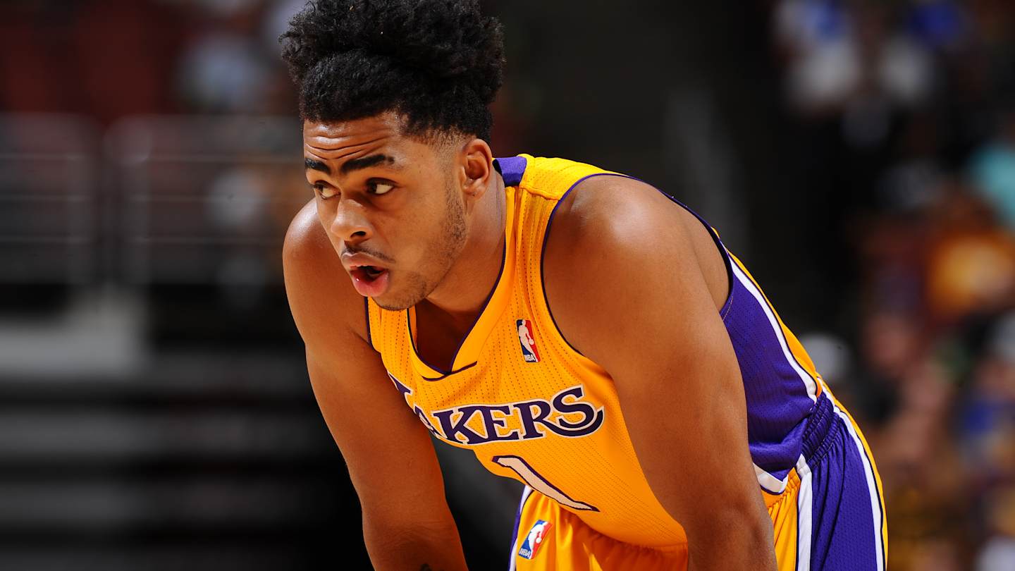 Lakers: D’Angelo Russell is returning to point guard - Sports Illustrated