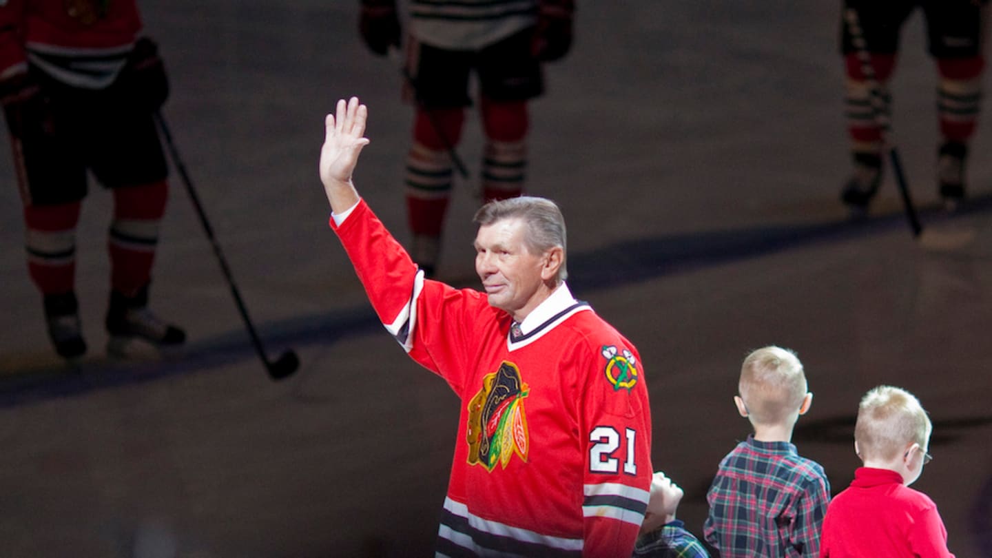 Chicago Blackhawks: Stan Mikita remembered during Stanley Cup run ...