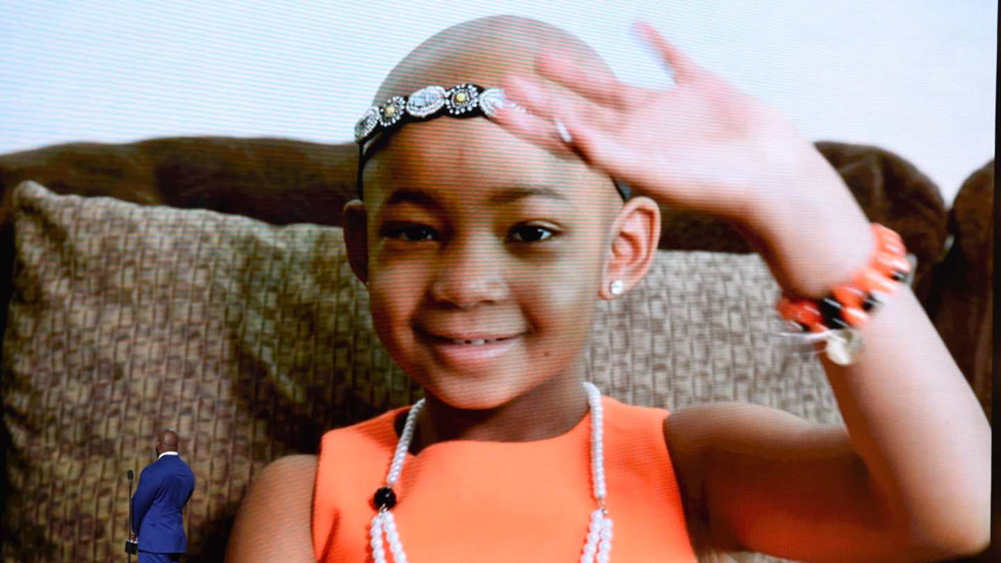 Devon Still: Daughter Leah's cancer remains in remission - Sports ...