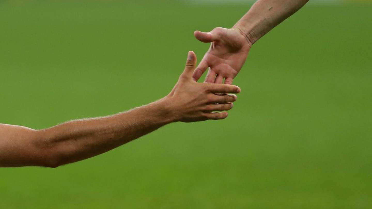 Dutch rugby team handshake video is amazing - Sports Illustrated