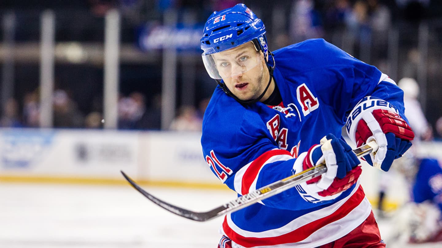 Rangers-Maple Leafs: Derek Stepan red-line goal on Bernier: video ...