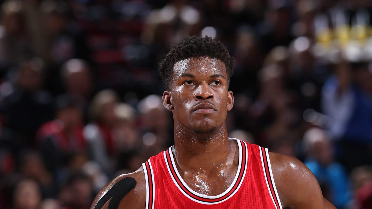 Jimmy Butler injury: Chicago Bulls G (shoulder strain) day-to-day ...