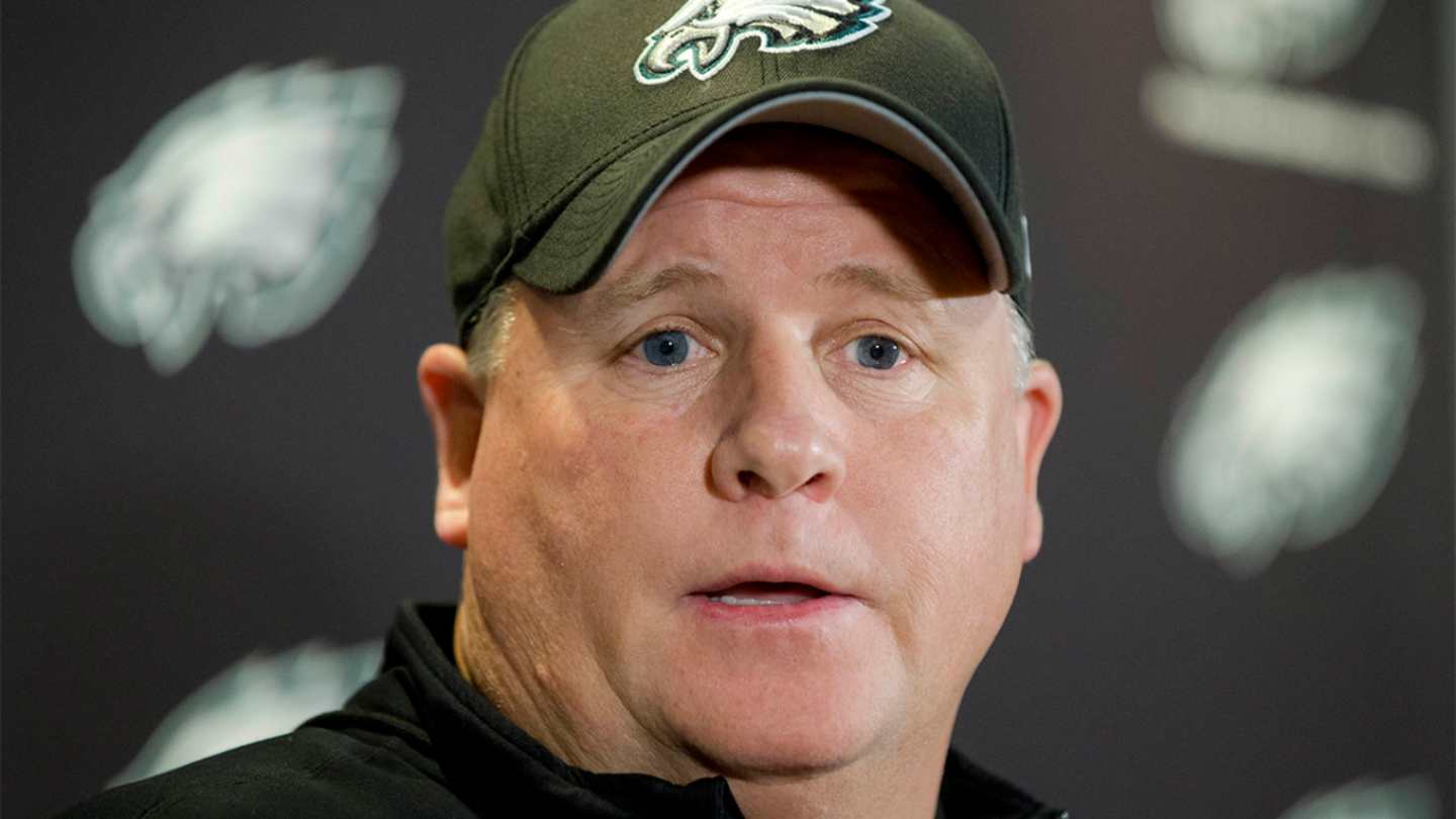 Eagles' Chip Kelly responds to McCoy's race allegations - Sports ...
