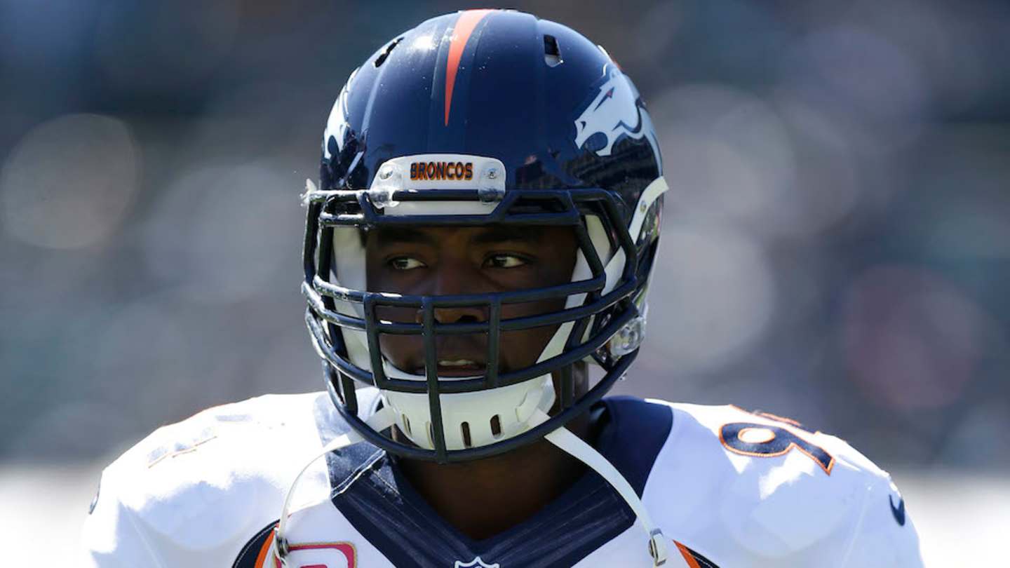 Denver Broncos: DeMarcus Ware carted off with back injury - Sports ...