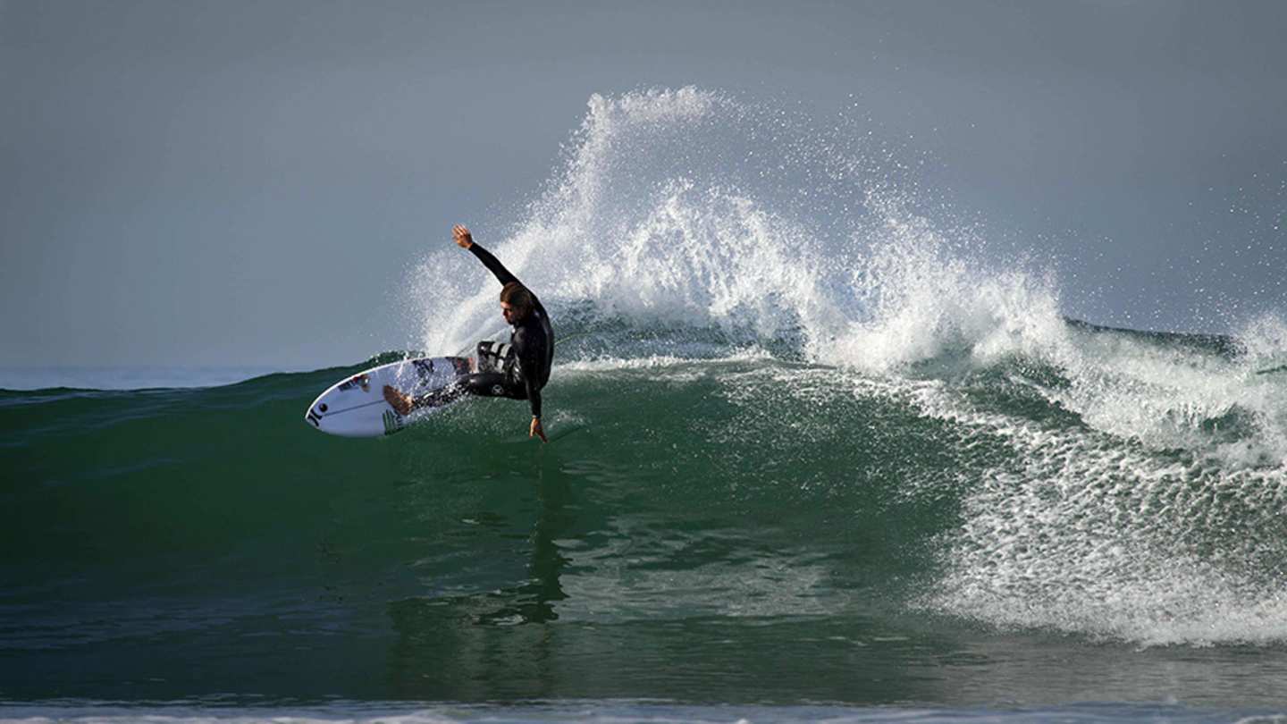 Trace's wave-tracking data helps surfers gain an edge - Sports Illustrated