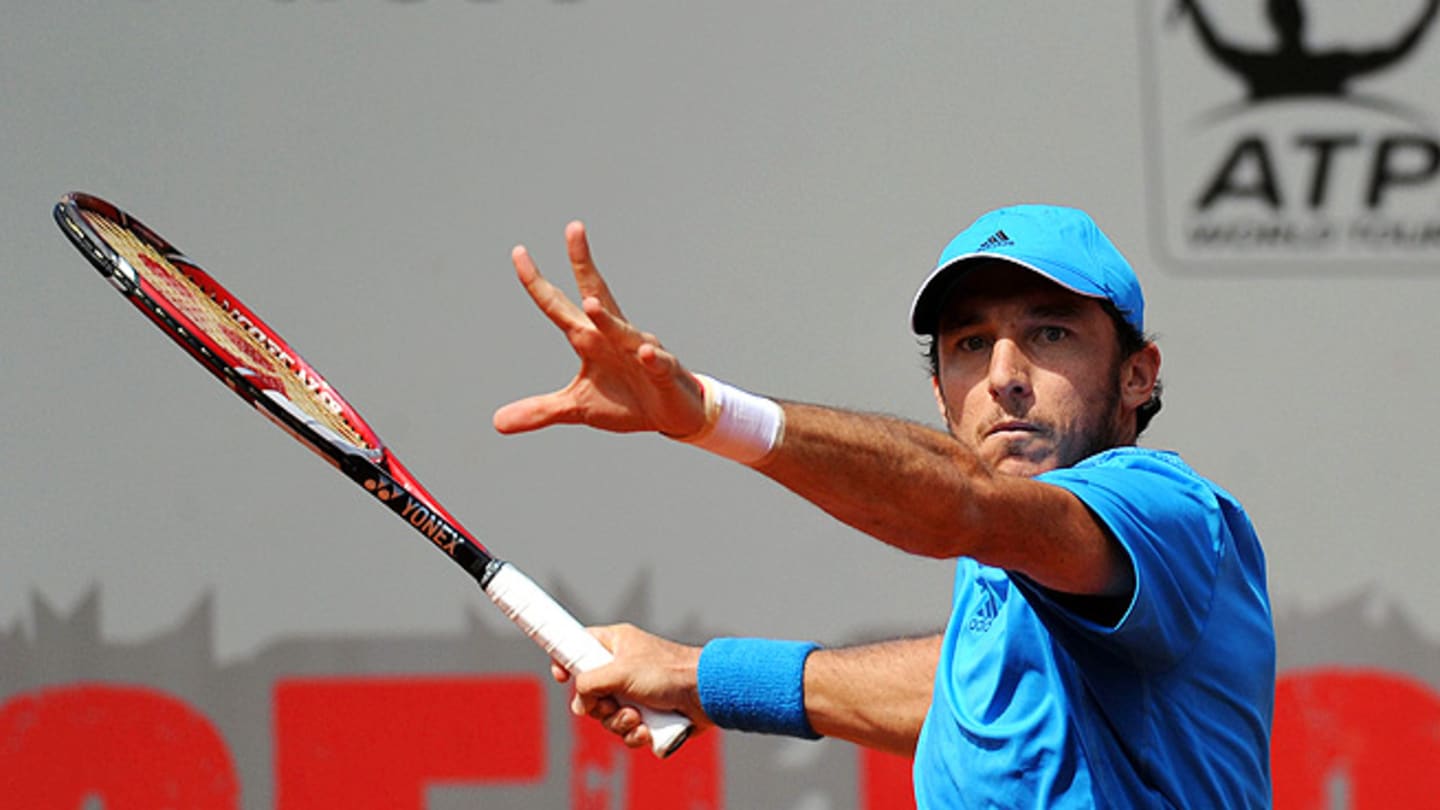 Defending champion Juan Monaco cruises into second round of Duesseldorf ...