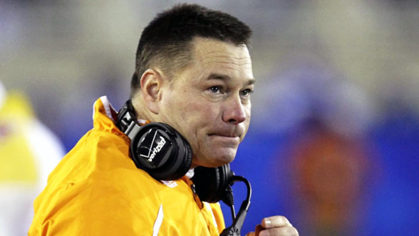 Stewart Mandel: Revisiting the recruiting debate on oversigning; more ...