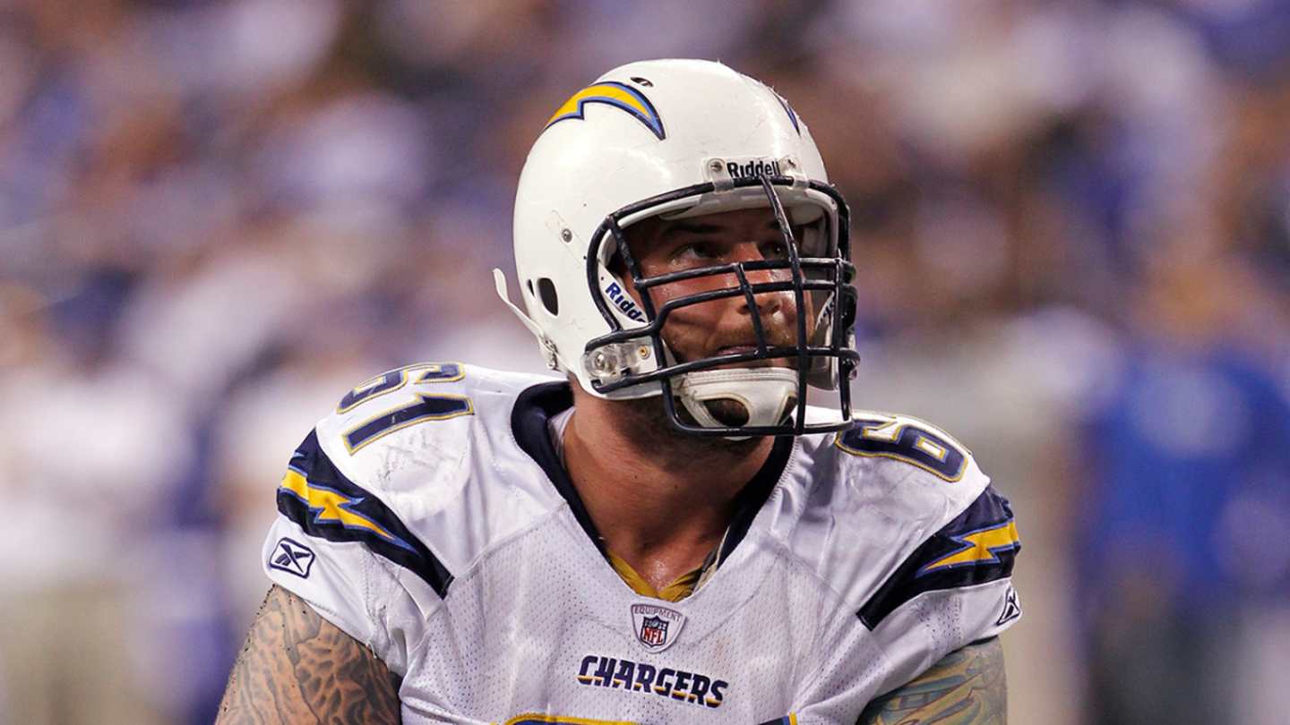 San Diego Chargers lose veteran center Nick Hardwick for season ...