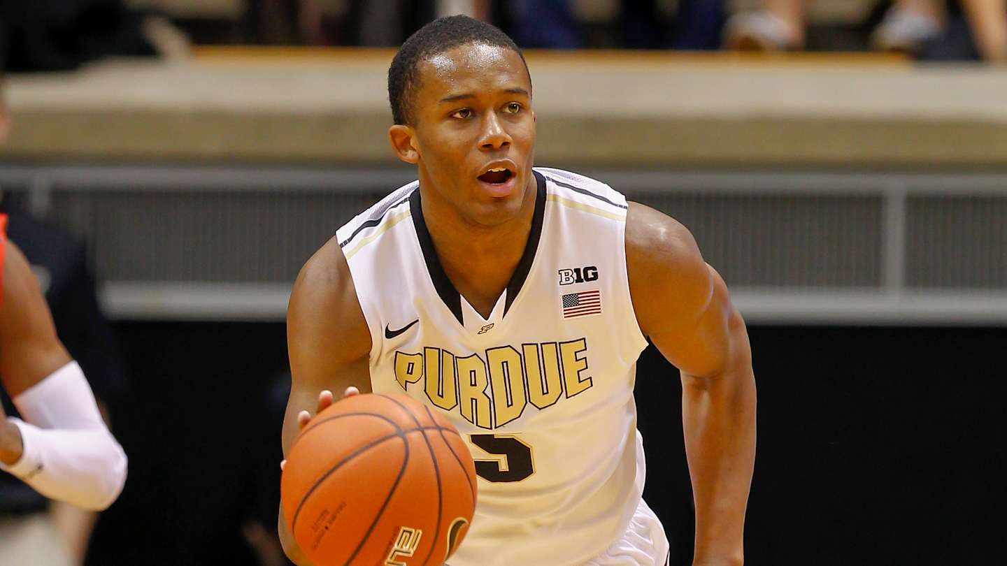 Purdue's Basil Smotherman bakes a cake on cooking show - Sports Illustrated