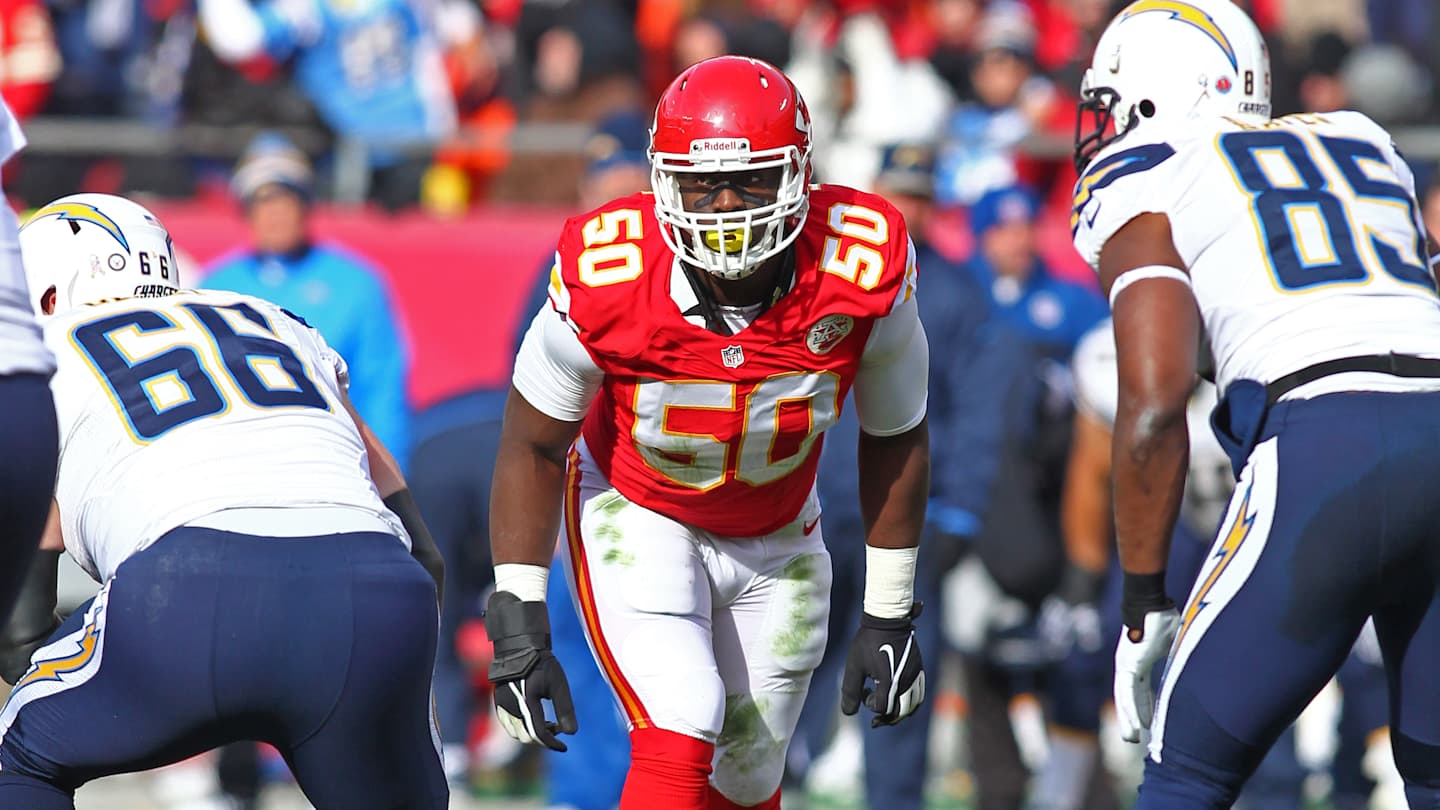 Kansas City Chiefs Justin Houston far apart in contract talks - Sports ...