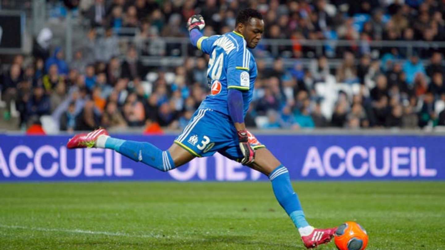 French backup GK Mandanda out of World Cup with neck injury - Sports ...
