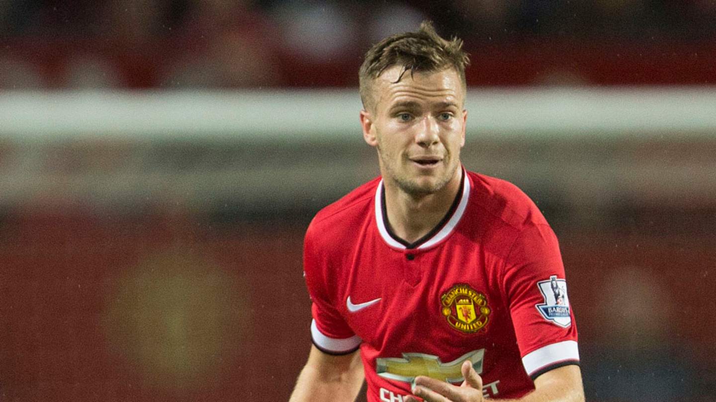 Aston Villa signs Tom Cleverley from Manchester United on loan - Sports ...