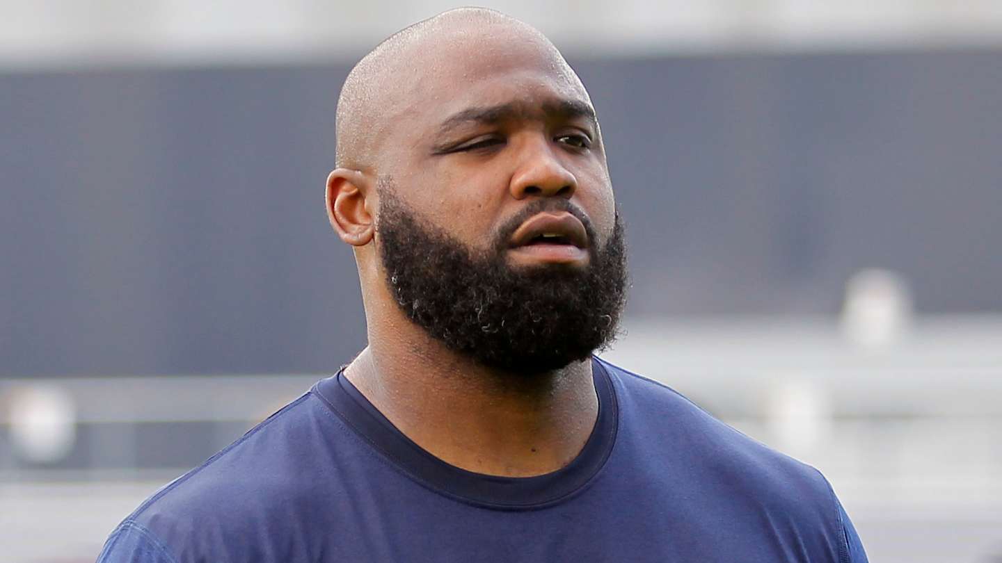 Arizona Cardinals sign defensive lineman Tommy Kelly - Sports Illustrated