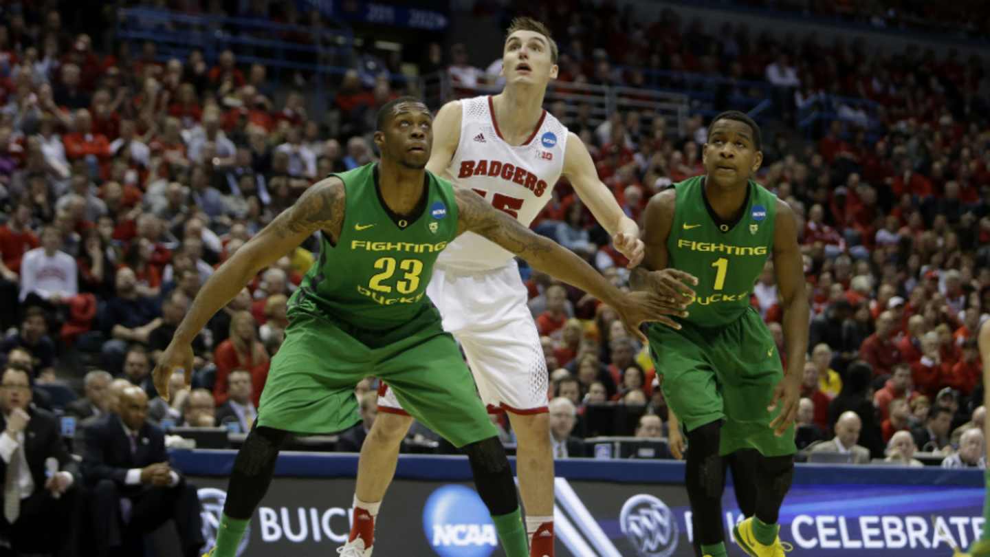 Oregon pair arrested for shoplifting last month - Sports Illustrated