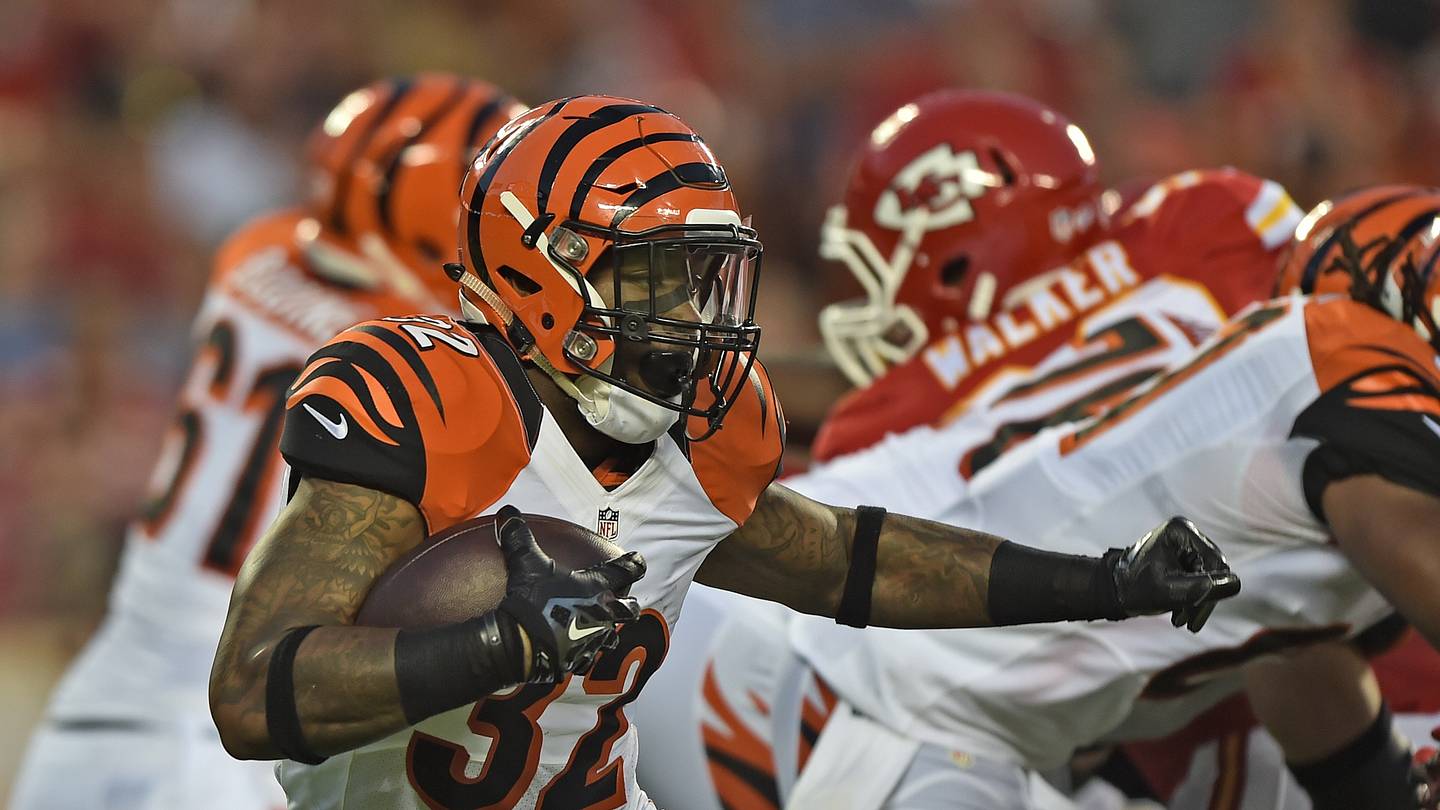 Bengals rookie RB Jeremy Hill suffers shoulder injury in preseason loss ...