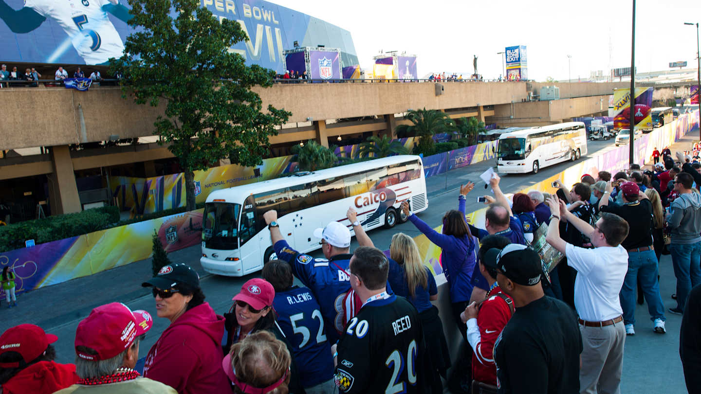 Baltimore Ravens bus involved in accident on way to New Orleans hotel ...