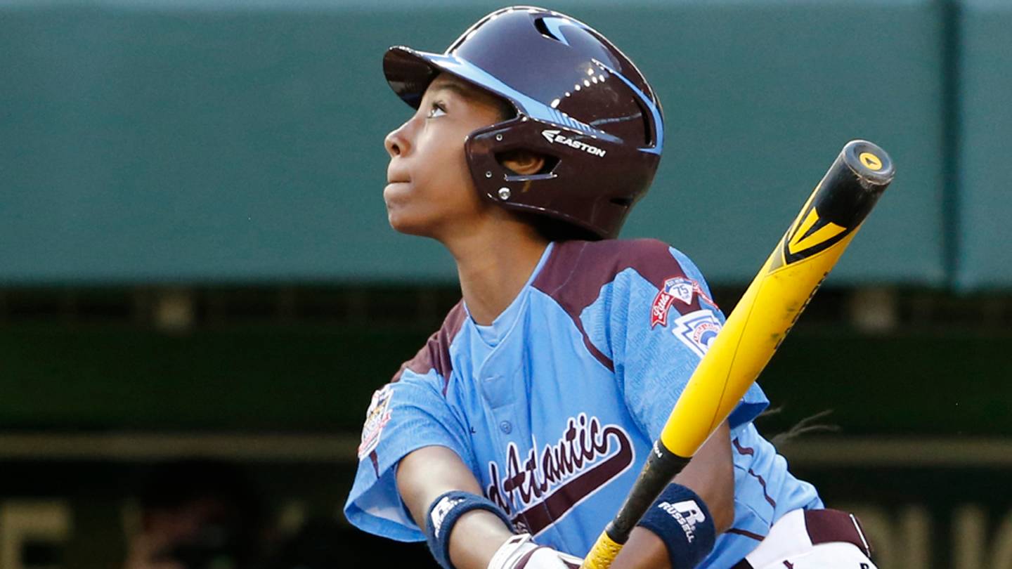 Mo'ne Davis, Philadelphia stun Texas in LLWS - Sports Illustrated
