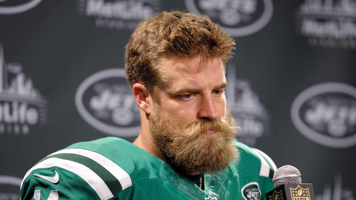 Jets QB Fitzpatrick to have thumb surgery Friday - Sports Illustrated