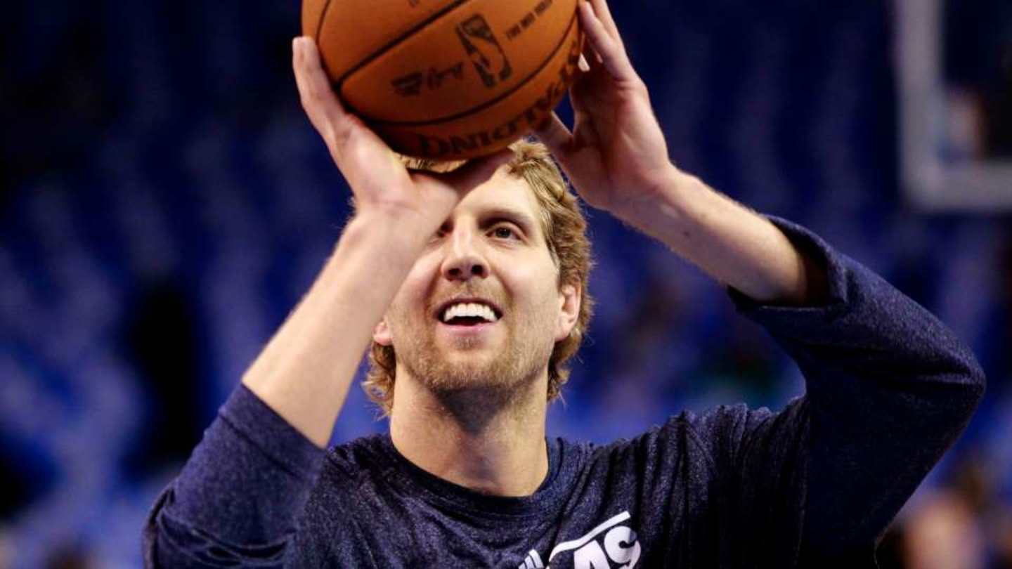Mavericks’ Dirk Nowitzki sang Counting Crows at free throw line ...