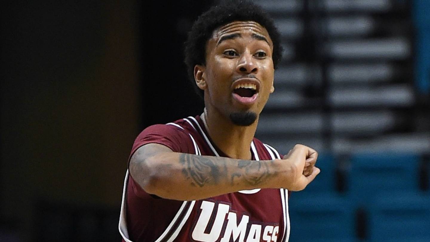 UMass player credits 40-point game to mom shutting off data plan ...