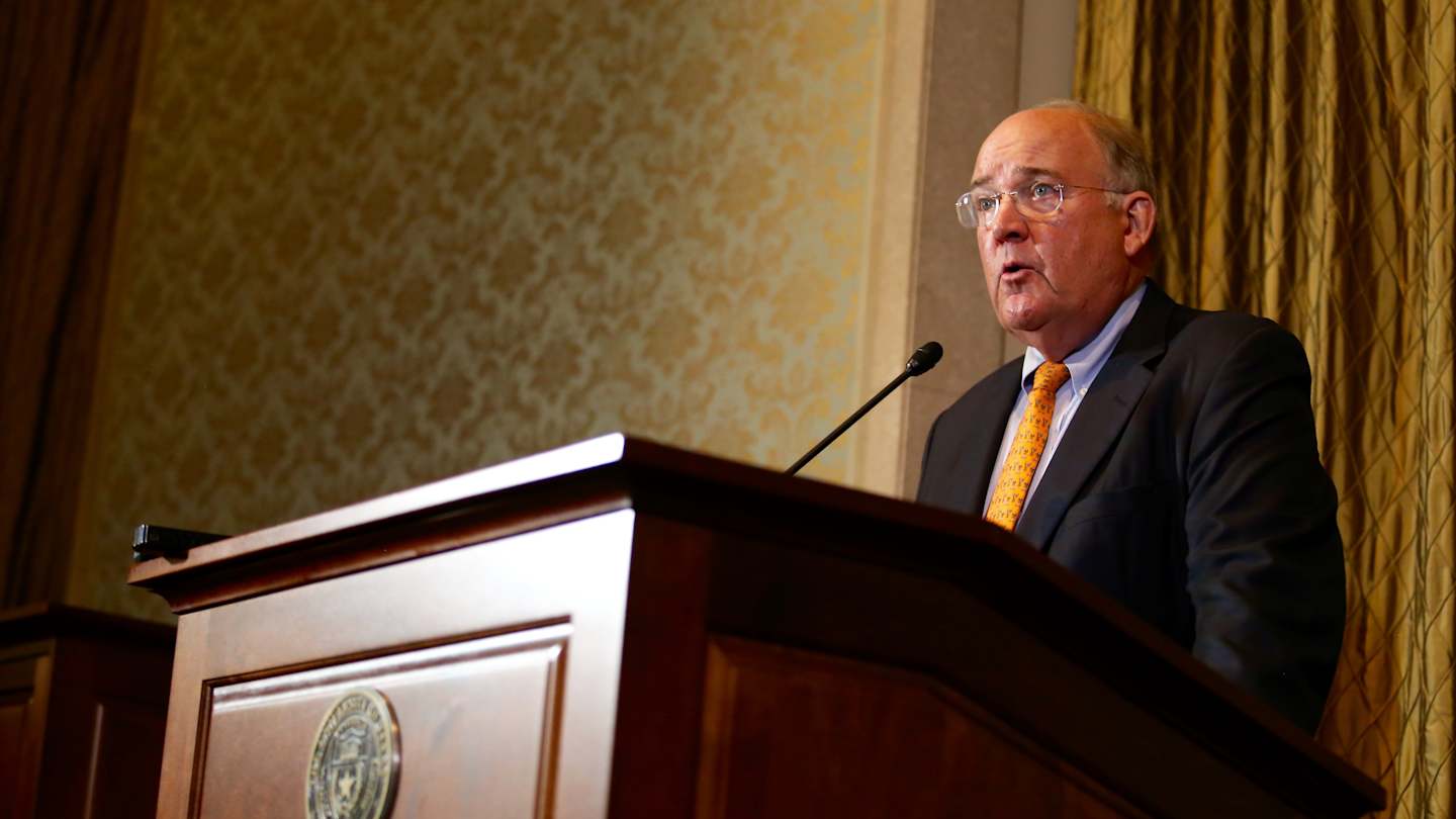 Texas football: Mike Perrin introduced as interim AD - Sports Illustrated