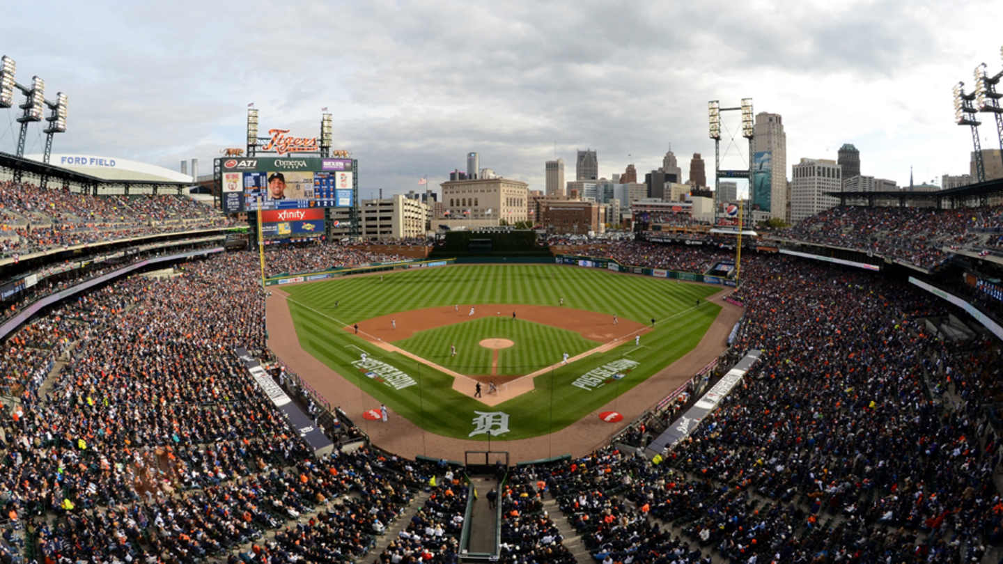 Yankees, Tigers play through snow in April in Detroit - Sports Illustrated