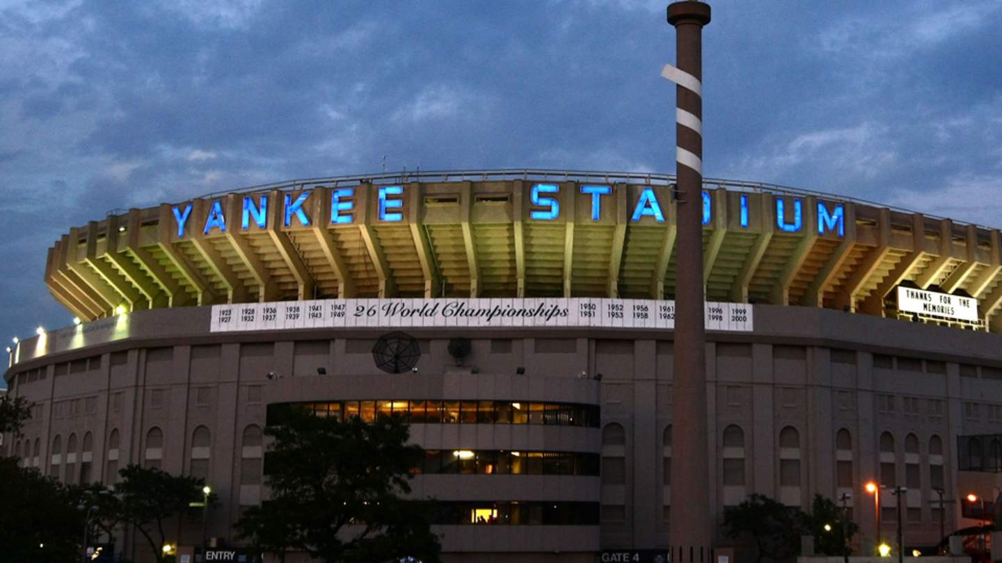 New York Yankees' Reggie Jackson selling 'Yankee Stadium' letters ...