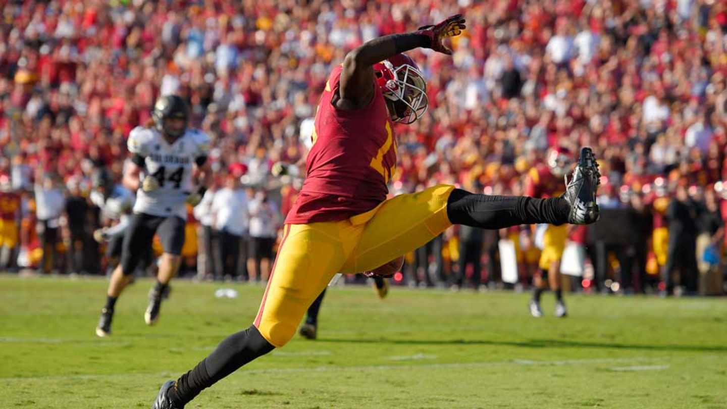 USC Football: TE Bryce Dixon leaves program - Sports Illustrated